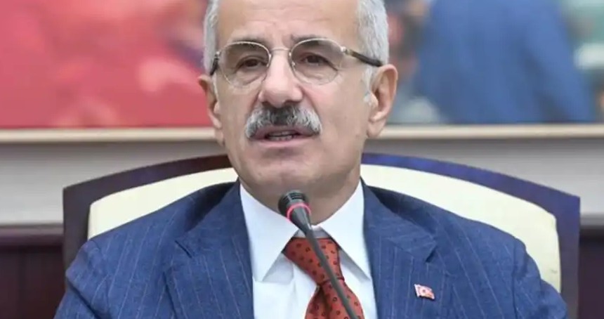 Bakan Uraloğlu: Hürmüz Boğazı'nda Türk sahipli 9 gemi bulunuyor